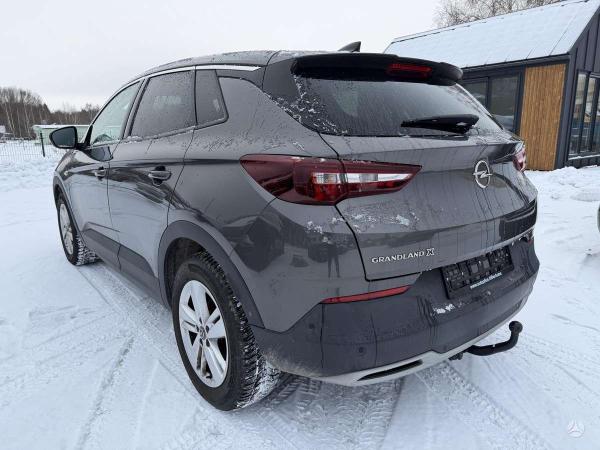 Grey Opel Grandland X 2020 in Kaunas, with an engine capacity of 1.20 L and mileage of 164 thousand km for 11800 €, photo 7 on AUTOMOTO.COM.LV