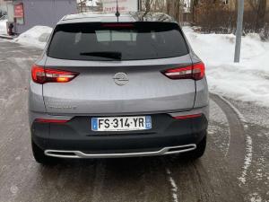 Grey Opel Grandland X 2020 in Taurage, with an engine capacity of 1.50 L and mileage of 196 thousand km for 10900 €, photo 5 on AUTOMOTO.COM.LV