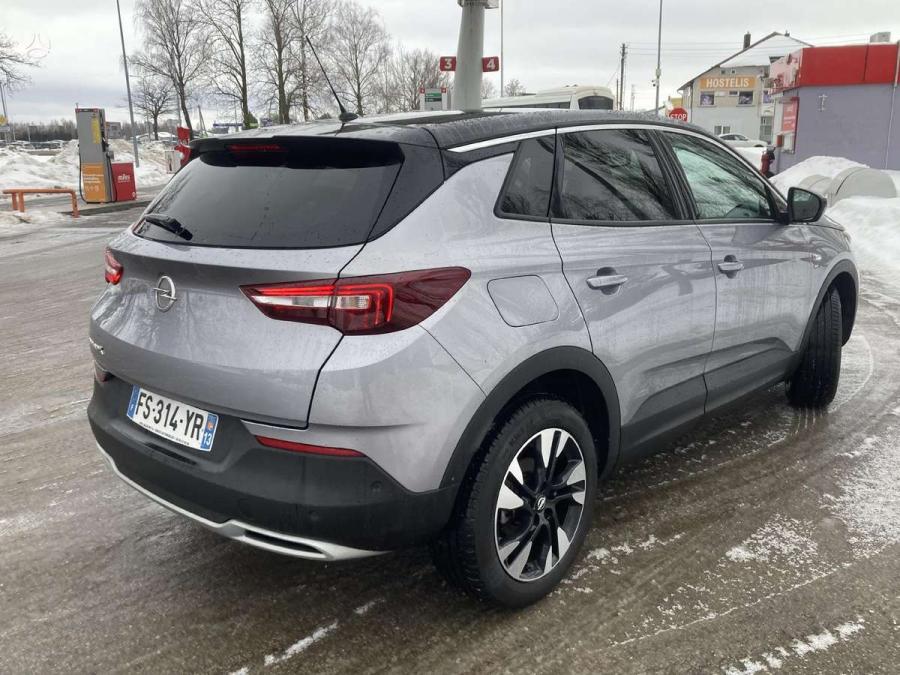 Grey Opel Grandland X 2020 in Taurage, with an engine capacity of 1.50 L and mileage of 196 thousand km for 10900 €, photo 6 on AUTOMOTO.COM.LV