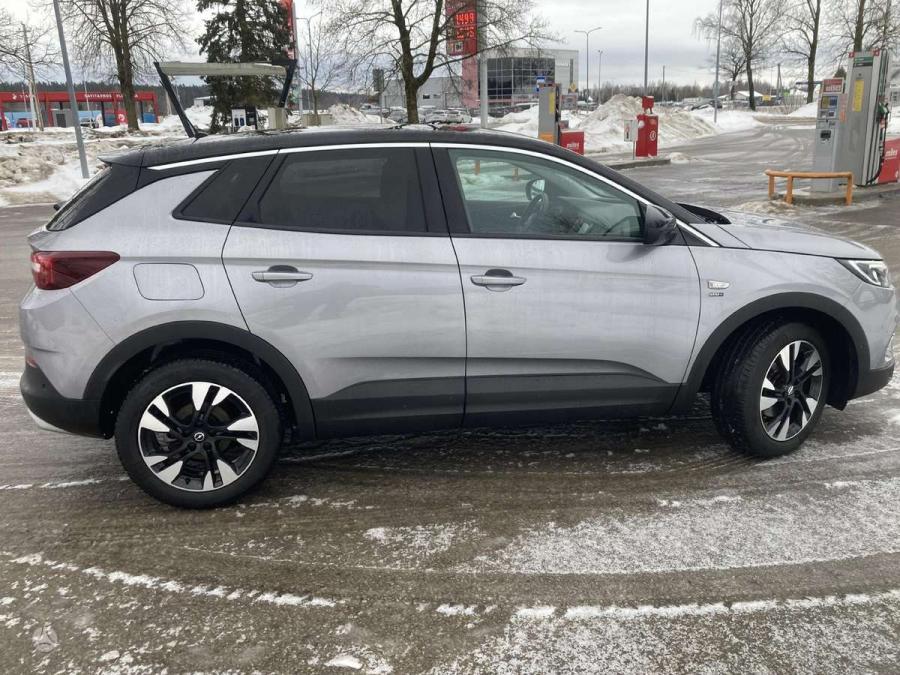 Grey Opel Grandland X 2020 in Taurage, with an engine capacity of 1.50 L and mileage of 196 thousand km for 10900 €, photo 7 on AUTOMOTO.COM.LV