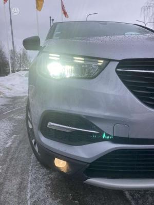 Grey Opel Grandland X 2020 in Taurage, with an engine capacity of 1.50 L and mileage of 196 thousand km for 10900 €, photo 8 on AUTOMOTO.COM.LV