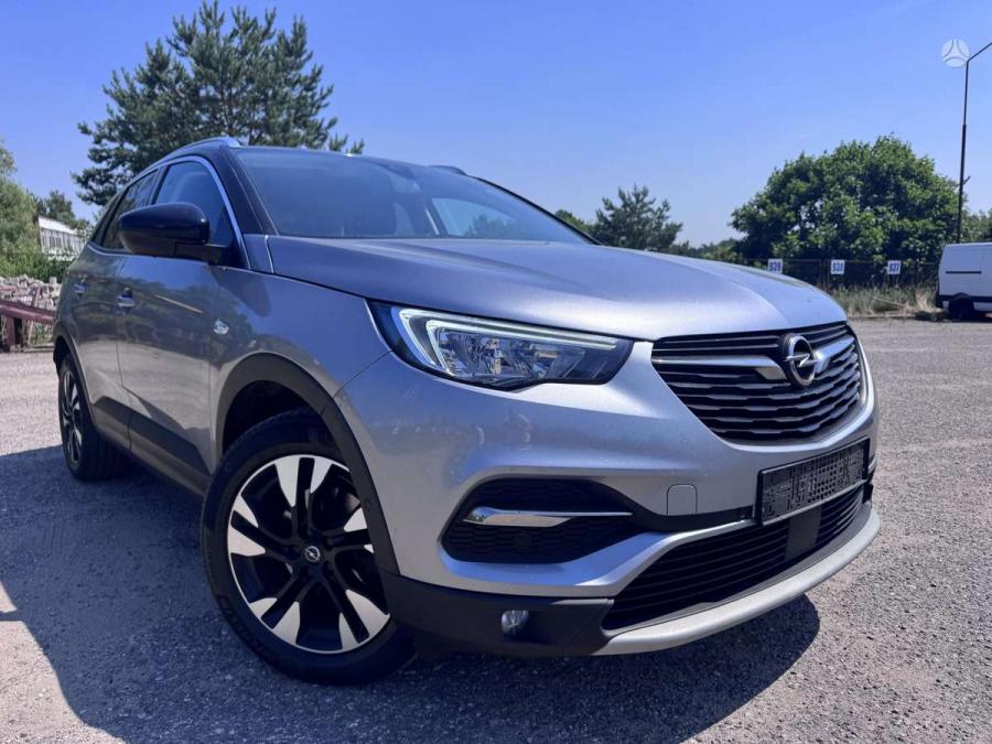 Grey Opel Grandland X 2020 in Alytus, with an engine capacity of 1.50 L and mileage of 235 thousand km for 11350 €, photo 3 on AUTOMOTO.COM.LV