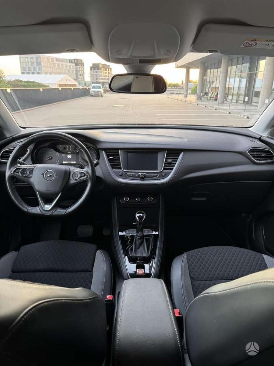 Grey Opel Grandland X 2020 in Kaunas, with an engine capacity of 1.20 L and mileage of 68 thousand km for 12950 €, photo 11 on AUTOMOTO.COM.LV