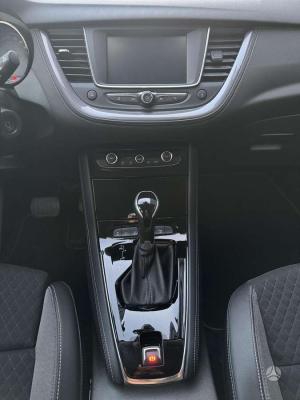 Grey Opel Grandland X 2020 in Kaunas, with an engine capacity of 1.20 L and mileage of 68 thousand km for 12950 €, photo 15 on AUTOMOTO.COM.LV