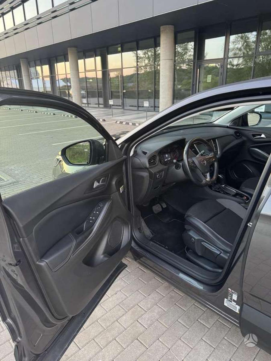 Grey Opel Grandland X 2020 in Kaunas, with an engine capacity of 1.20 L and mileage of 68 thousand km for 12950 €, photo 17 on AUTOMOTO.COM.LV