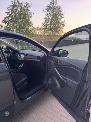 Grey Opel Grandland X 2020 in Kaunas, with an engine capacity of 1.20 L and mileage of 68 thousand km for 12950 €, photo 18 on AUTOMOTO.COM.LV
