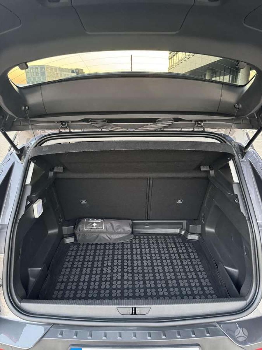 Grey Opel Grandland X 2020 in Kaunas, with an engine capacity of 1.20 L and mileage of 68 thousand km for 12950 €, photo 21 on AUTOMOTO.COM.LV