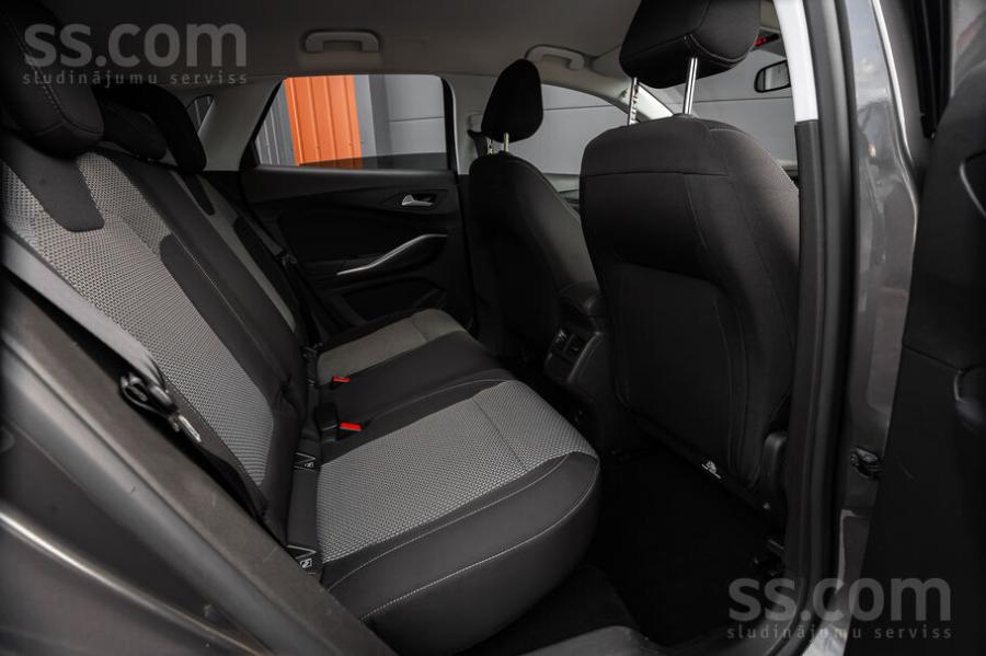 Pelēks Opel Grandland X 2020 Jelgava, ar dzinēja tilpumu 1.20 L un nobraukumu 0 tūkst. km par 12200 €, foto 23 vietnē AUTOMOTO.COM.LV