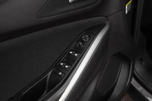 Grey Opel Grandland X 2020 in Jelgava, with an engine capacity of 1.20 L and mileage of 109 thousand km for 12200 €, photo 9 on AUTOMOTO.COM.LV