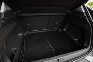 Grey Opel Grandland X 2020 in Jelgava, with an engine capacity of 1.20 L and mileage of 109 thousand km for 12200 €, photo 27 on AUTOMOTO.COM.LV