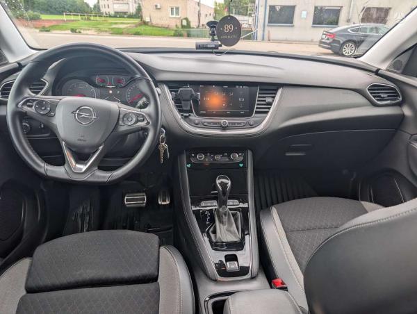 Grey Opel Grandland X 2020 in Kaunas, with an engine capacity of 2.00 L and mileage of 182 thousand km for 12599 €, photo 6 on AUTOMOTO.COM.LV