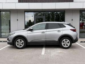 Grey Opel Grandland X 2020 in Vilnius, with an engine capacity of 1.20 L and mileage of 94 thousand km for 9700 €, photo 3 on AUTOMOTO.COM.LV