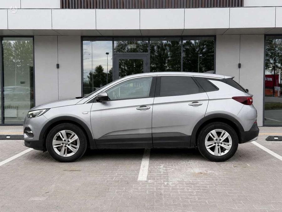 Grey Opel Grandland X 2020 in Vilnius, with an engine capacity of 1.20 L and mileage of 94 thousand km for 9700 €, photo 3 on AUTOMOTO.COM.LV