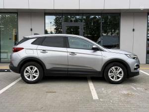 Grey Opel Grandland X 2020 in Vilnius, with an engine capacity of 1.20 L and mileage of 94 thousand km for 9700 €, photo 9 on AUTOMOTO.COM.LV