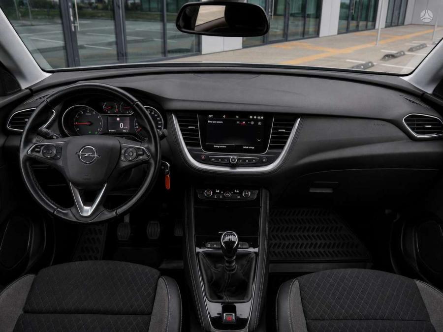 Grey Opel Grandland X 2020 in Vilnius, with an engine capacity of 1.20 L and mileage of 94 thousand km for 9700 €, photo 14 on AUTOMOTO.COM.LV