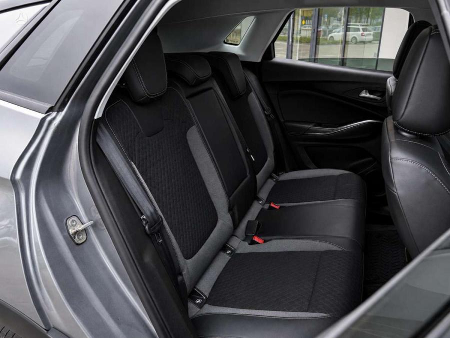 Grey Opel Grandland X 2020 in Vilnius, with an engine capacity of 1.20 L and mileage of 94 thousand km for 9700 €, photo 16 on AUTOMOTO.COM.LV