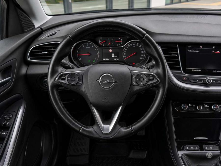 Grey Opel Grandland X 2020 in Vilnius, with an engine capacity of 1.20 L and mileage of 94 thousand km for 9700 €, photo 19 on AUTOMOTO.COM.LV