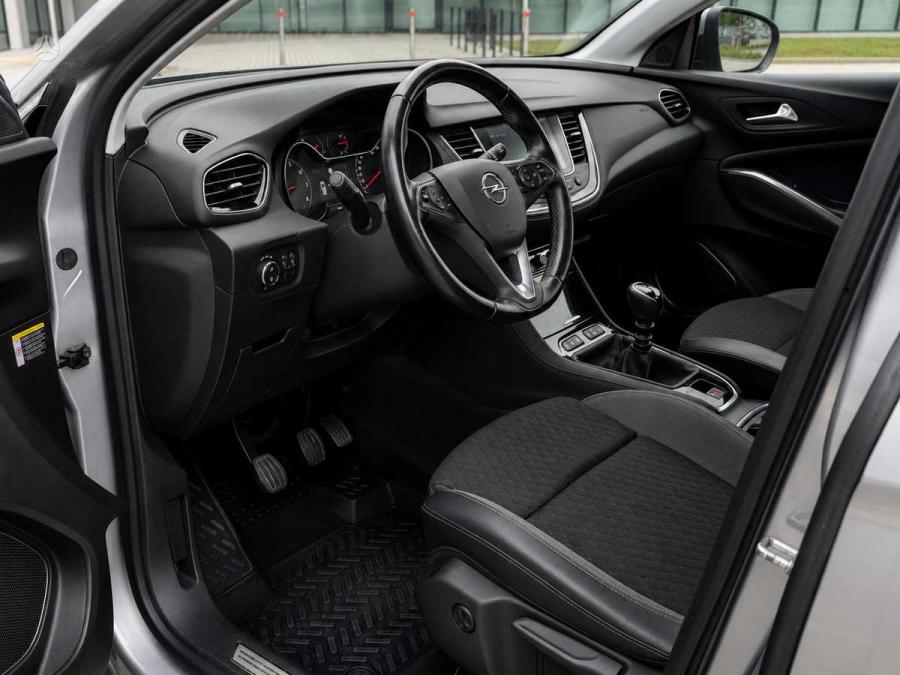 Grey Opel Grandland X 2020 in Vilnius, with an engine capacity of 1.20 L and mileage of 94 thousand km for 9700 €, photo 25 on AUTOMOTO.COM.LV