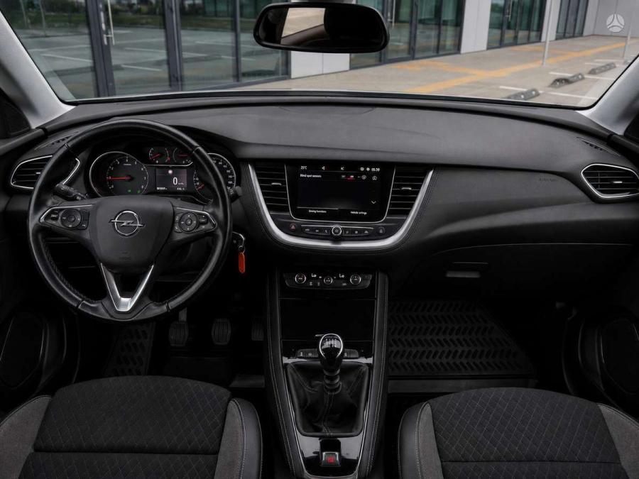 Grey Opel Grandland X 2020 in Vilnius, with an engine capacity of 1.20 L and mileage of 94 thousand km for 9700 €, photo 27 on AUTOMOTO.COM.LV