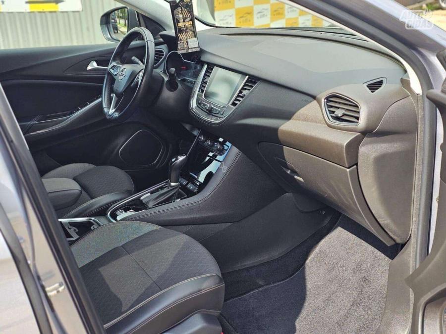 Grey Opel Grandland X 2020 in Siauliai, with an engine capacity of 1.50 L and mileage of 230 thousand km for 13450 €, photo 15 on AUTOMOTO.COM.LV
