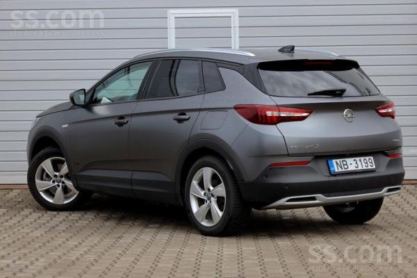 Grey Opel Grandland X 2021 in Riga, with an engine capacity of 1.60 L and mileage of 0 thousand km for 18990 €, photo 5 on AUTOMOTO.COM.LV