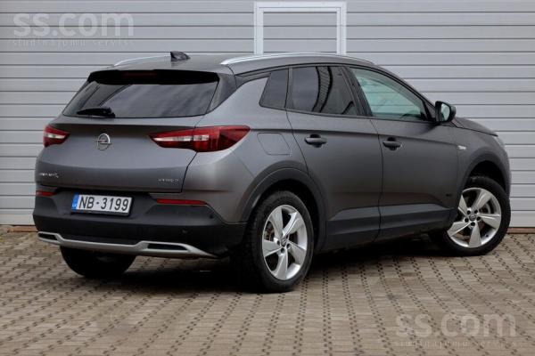 Grey Opel Grandland X 2021 in Riga, with an engine capacity of 1.60 L and mileage of 0 thousand km for 18990 €, photo 7 on AUTOMOTO.COM.LV