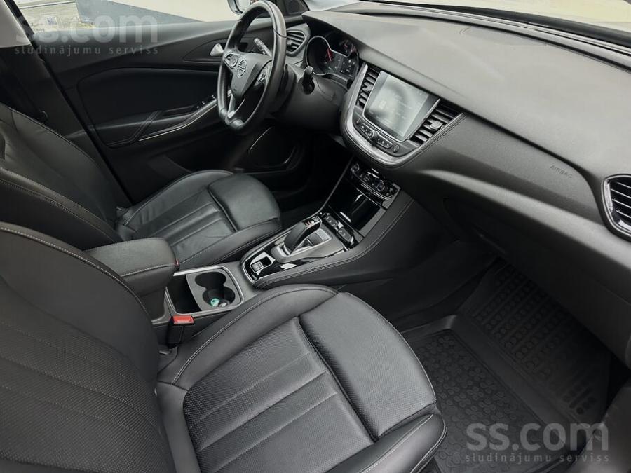 Grey Opel Grandland X 2021 in Riga, with an engine capacity of 1.60 L and mileage of 74 thousand km for 21550 €, photo 20 on AUTOMOTO.COM.LV