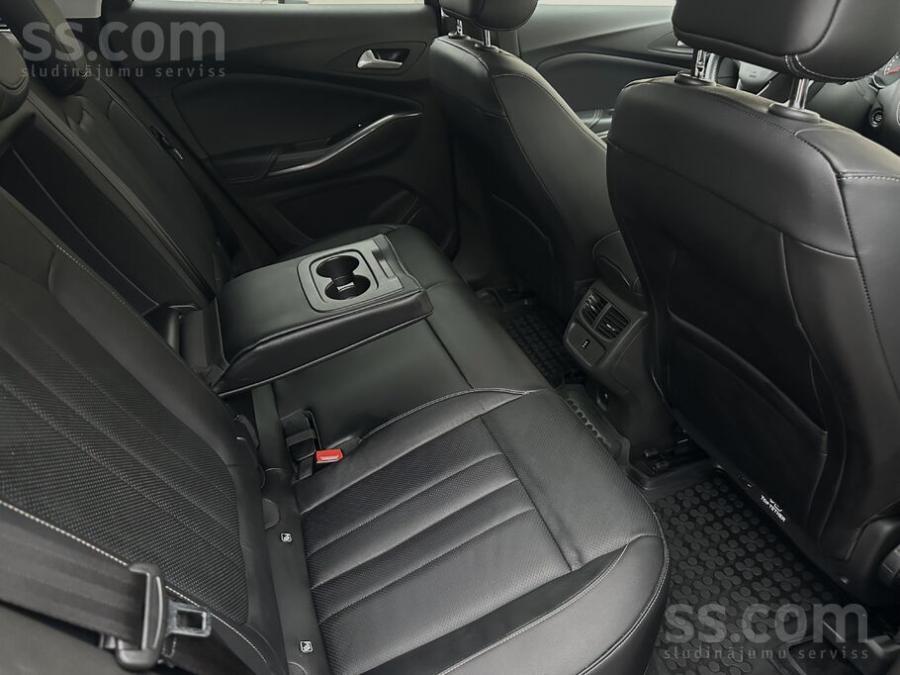 Grey Opel Grandland X 2021 in Riga, with an engine capacity of 1.60 L and mileage of 74 thousand km for 21550 €, photo 21 on AUTOMOTO.COM.LV