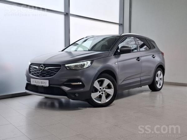Grey Opel Grandland X 2021 in Riga, with an engine capacity of 1.60 L and mileage of 28 thousand km for 22500 €, photo 1 on AUTOMOTO.COM.LV