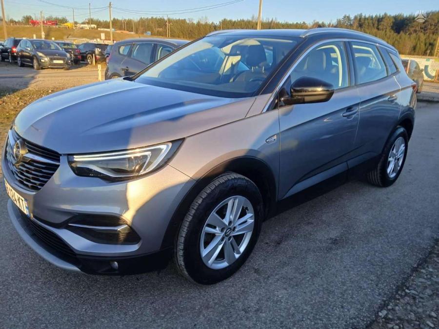 Pelēks Opel Grandland X 2021 Viļņa, ar dzinēja tilpumu 1.50 L un nobraukumu 149 tūkst. km par 13189 €, foto 2 vietnē AUTOMOTO.COM.LV