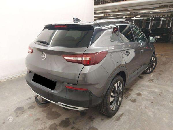Grey Opel Grandland X 2021 in Vilnius, with an engine capacity of 1.20 L and mileage of 104 thousand km for 15307 €, photo 2 on AUTOMOTO.COM.LV