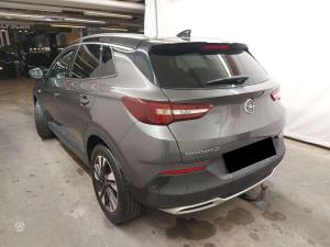 Grey Opel Grandland X 2021 in Vilnius, with an engine capacity of 1.20 L and mileage of 104 thousand km for 15307 €, photo 4 on AUTOMOTO.COM.LV