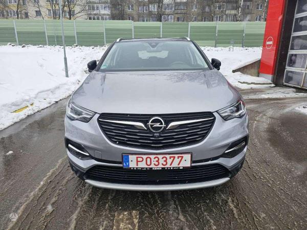 Grey Opel Grandland X 2021 in Taurage, with an engine capacity of 1.20 L and mileage of 45 thousand km for 14200 €, photo 10 on AUTOMOTO.COM.LV