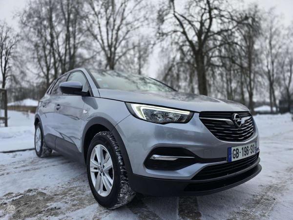 Grey Opel Grandland X 2021 in Taurage, with an engine capacity of 1.50 L and mileage of 167 thousand km for 12100 €, photo 1 on AUTOMOTO.COM.LV
