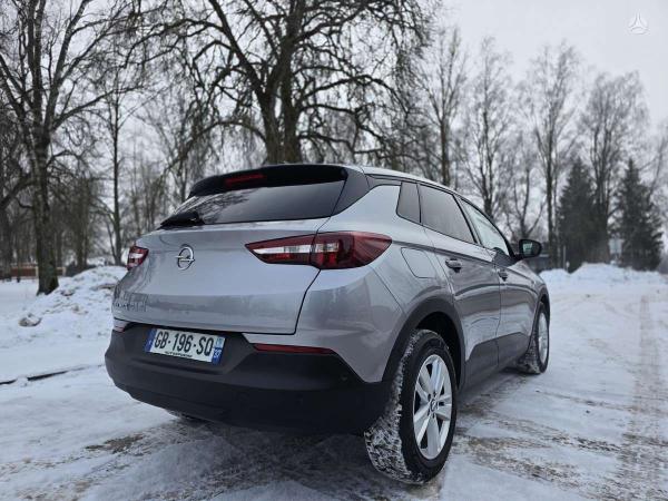Grey Opel Grandland X 2021 in Taurage, with an engine capacity of 1.50 L and mileage of 167 thousand km for 12100 €, photo 7 on AUTOMOTO.COM.LV