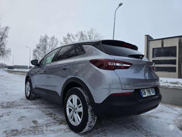 Grey Opel Grandland X 2021 in Taurage, with an engine capacity of 1.50 L and mileage of 167 thousand km for 12100 €, photo 9 on AUTOMOTO.COM.LV