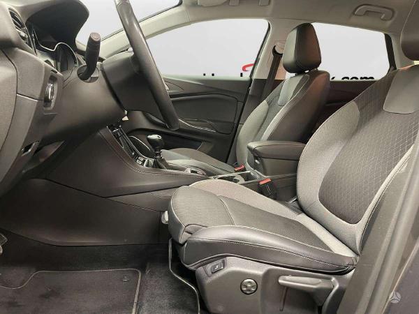 Grey Opel Grandland X 2021 in Marijampole, with an engine capacity of 1.20 L and mileage of 183 thousand km for 12705 €, photo 8 on AUTOMOTO.COM.LV
