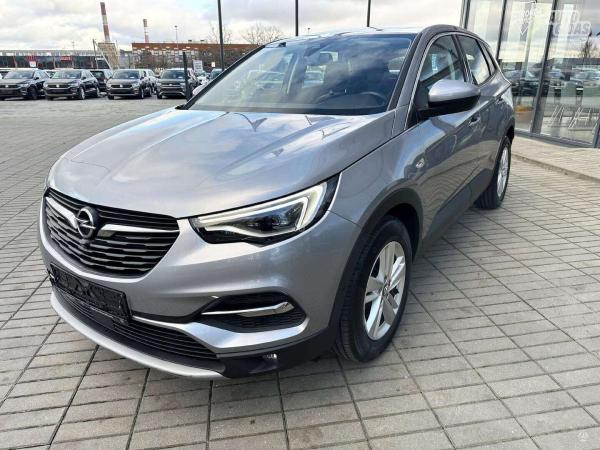 Grey Opel Grandland X 2021 in Kaunas, with an engine capacity of 1.20 L and mileage of 195 thousand km for 11900 €, photo 1 on AUTOMOTO.COM.LV