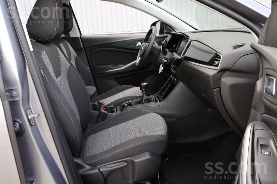 Pelēks Opel Grandland X 2021 Tukums, ar dzinēja tilpumu 1.20 L un nobraukumu 74 tūkst. km par 13990 €, foto 7 vietnē AUTOMOTO.COM.LV