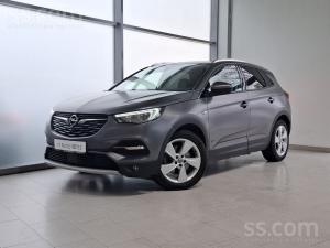Серый Опель Grandland X 2021 в Рига, объемом двигателя 1.60 л и пробегом 28 тыс. км за 18990 €, фото  на AUTOMOTO.COM.LV