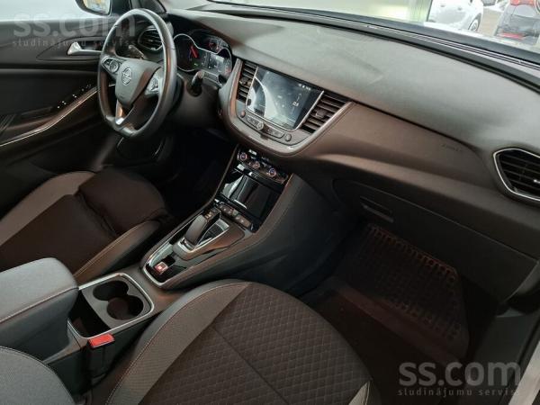 Pelēks Opel Grandland X 2021 Rīga, ar dzinēja tilpumu 1.60 L un nobraukumu 28 tūkst. km par 18990 €, foto 8 vietnē AUTOMOTO.COM.LV