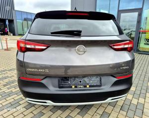 Grey Opel Grandland X 2021 in Siauliai, with an engine capacity of 1.60 L and mileage of 22 thousand km for 16950 €, photo 7 on AUTOMOTO.COM.LV
