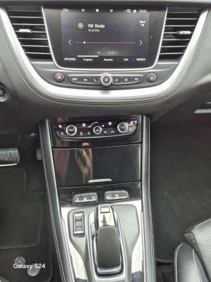 Grey Opel Grandland X 2021 in Siauliai, with an engine capacity of 1.60 L and mileage of 22 thousand km for 16950 €, photo 12 on AUTOMOTO.COM.LV