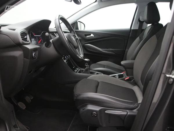 Pelēks Opel Grandland X 2021 Viļņa, ar dzinēja tilpumu 1.20 L un nobraukumu 101 tūkst. km par 13199 €, foto 4 vietnē AUTOMOTO.COM.LV