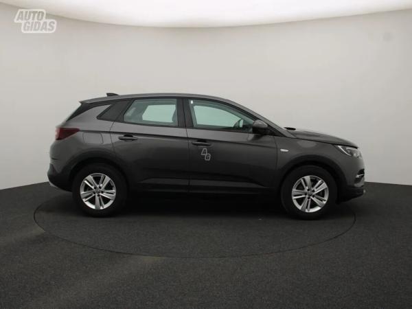 Pelēks Opel Grandland X 2021 Viļņa, ar dzinēja tilpumu 1.20 L un nobraukumu 101 tūkst. km par 13199 €, foto 9 vietnē AUTOMOTO.COM.LV