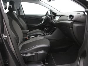 Grey Opel Grandland X 2021 in Vilnius, with an engine capacity of 1.20 L and mileage of 101 thousand km for 13199 €, photo 15 on AUTOMOTO.COM.LV