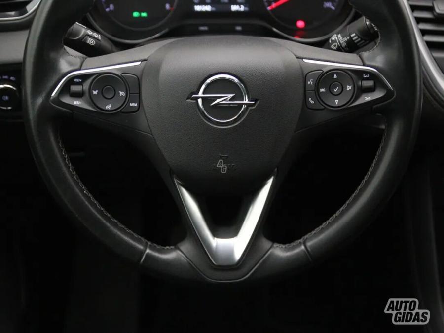 Grey Opel Grandland X 2021 in Vilnius, with an engine capacity of 1.20 L and mileage of 101 thousand km for 13199 €, photo 19 on AUTOMOTO.COM.LV