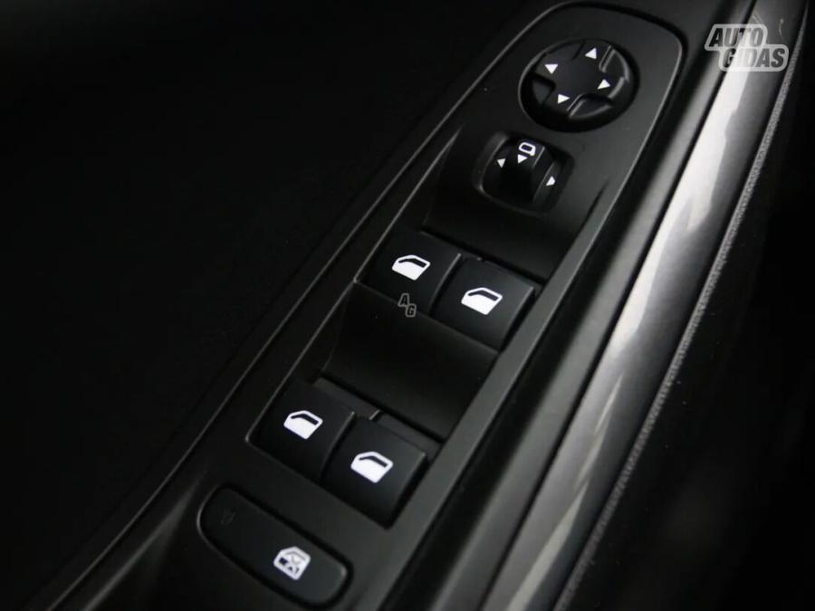 Grey Opel Grandland X 2021 in Vilnius, with an engine capacity of 1.20 L and mileage of 101 thousand km for 13199 €, photo 27 on AUTOMOTO.COM.LV