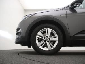 Grey Opel Grandland X 2021 in Vilnius, with an engine capacity of 1.20 L and mileage of 101 thousand km for 13199 €, photo 29 on AUTOMOTO.COM.LV