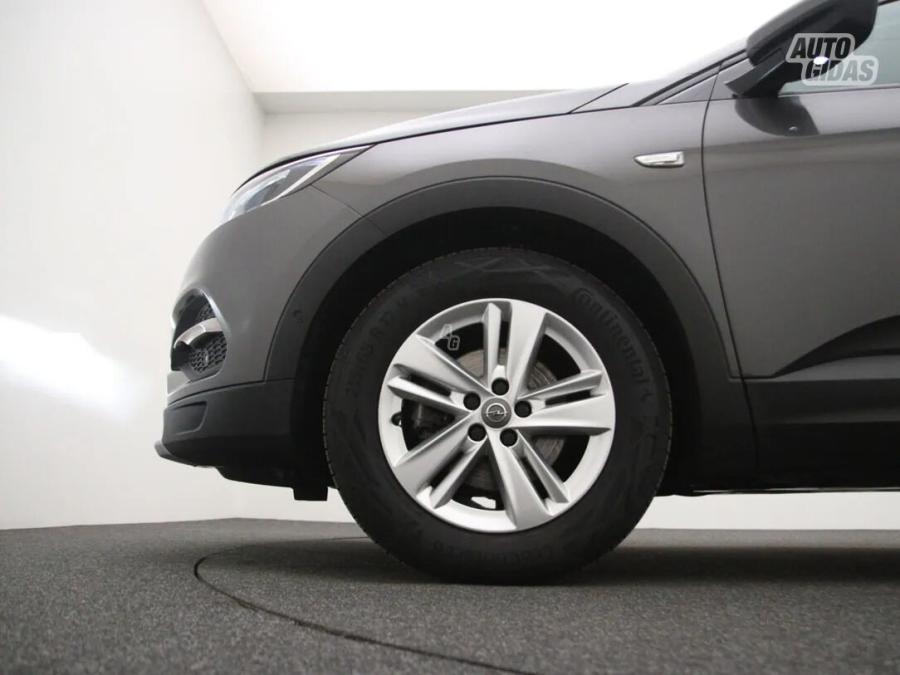 Grey Opel Grandland X 2021 in Vilnius, with an engine capacity of 1.20 L and mileage of 101 thousand km for 13199 €, photo 29 on AUTOMOTO.COM.LV